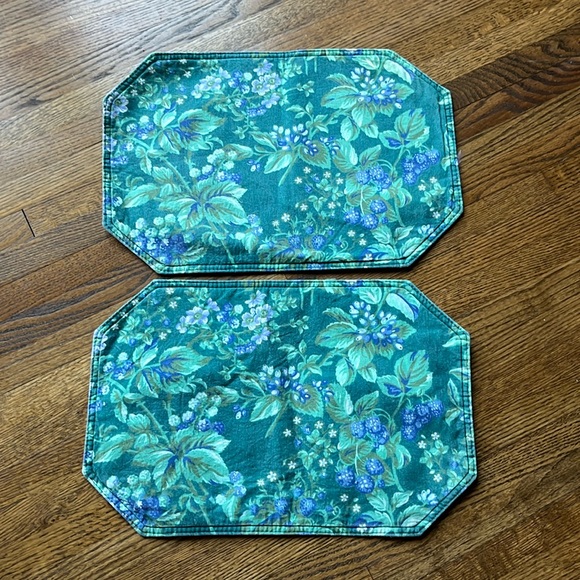 Laura Ashley | Dining | Vintage Laura Ashley Bramble Berry Placemats ...